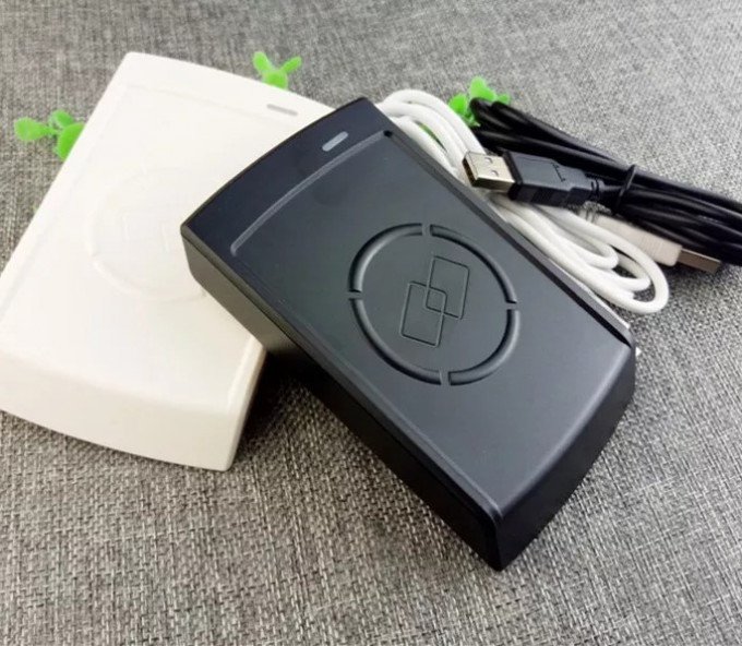 Lecteur de badges RFID 125KHz USB - Ezlock